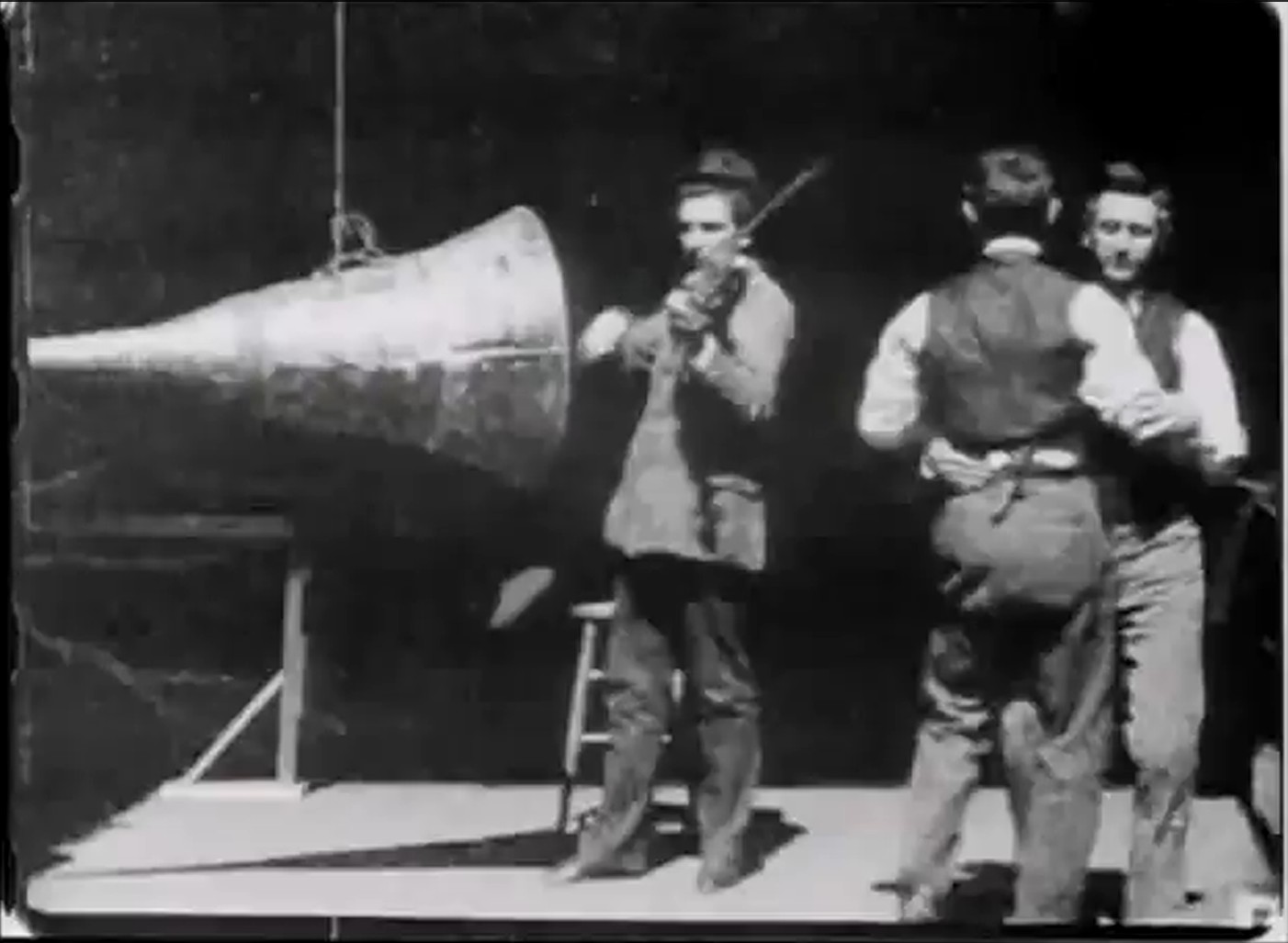 #300) The Dickson Experimental Sound Film (1894) – The Horse's Head